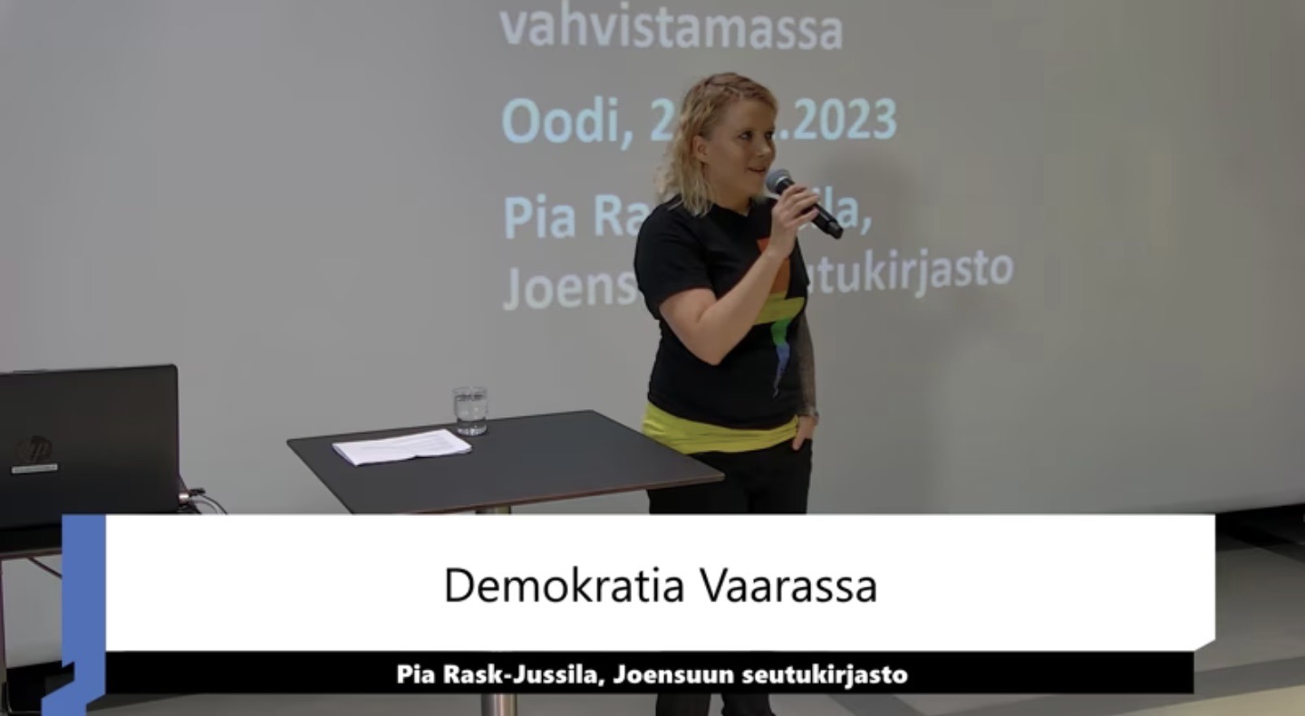 Pia Rask-Jussila: Demokratia Vaarassa - Kirjastokaista
